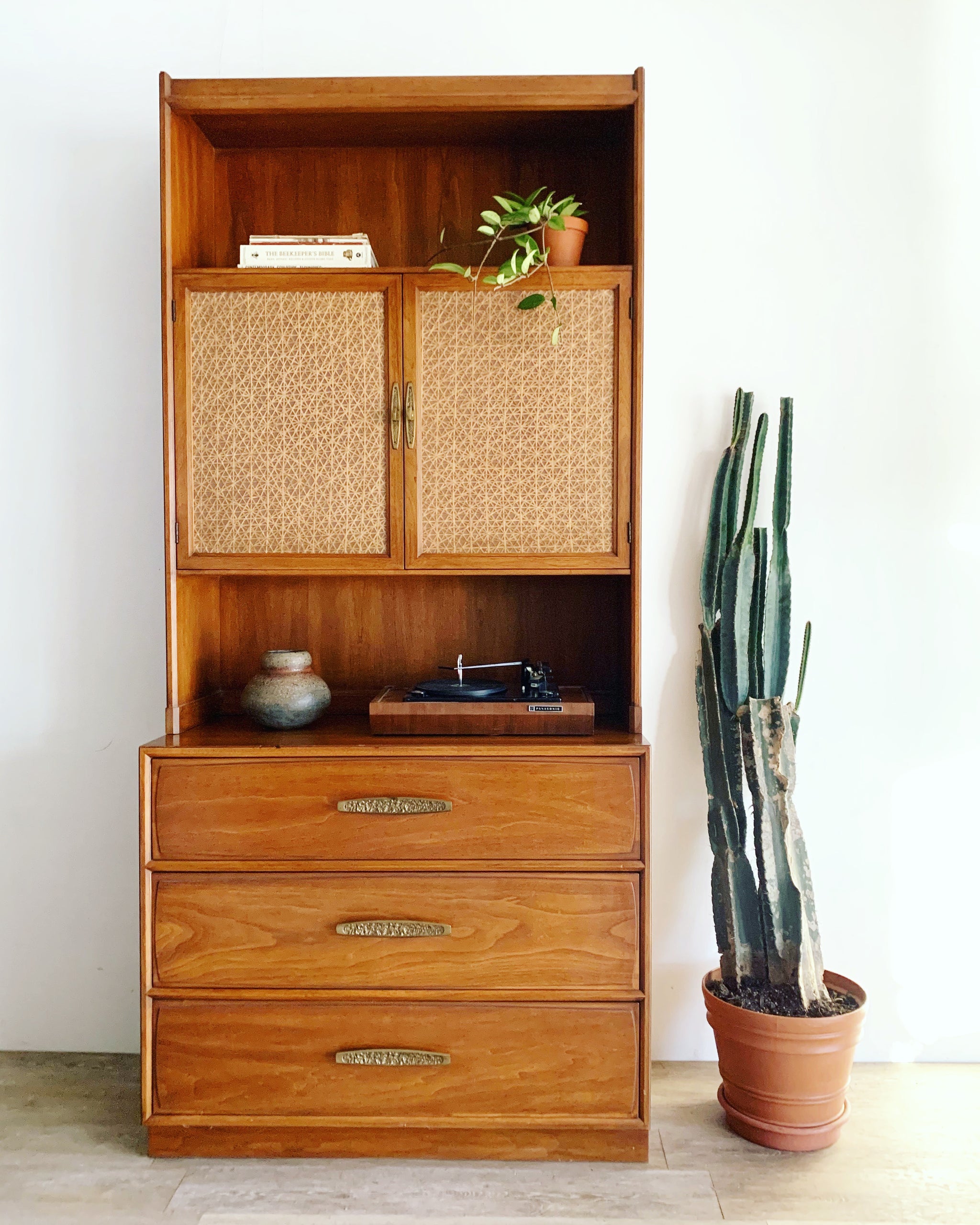 Drexel Heritage Credenza / Shelf / Hutch – Home and Closet Vintage